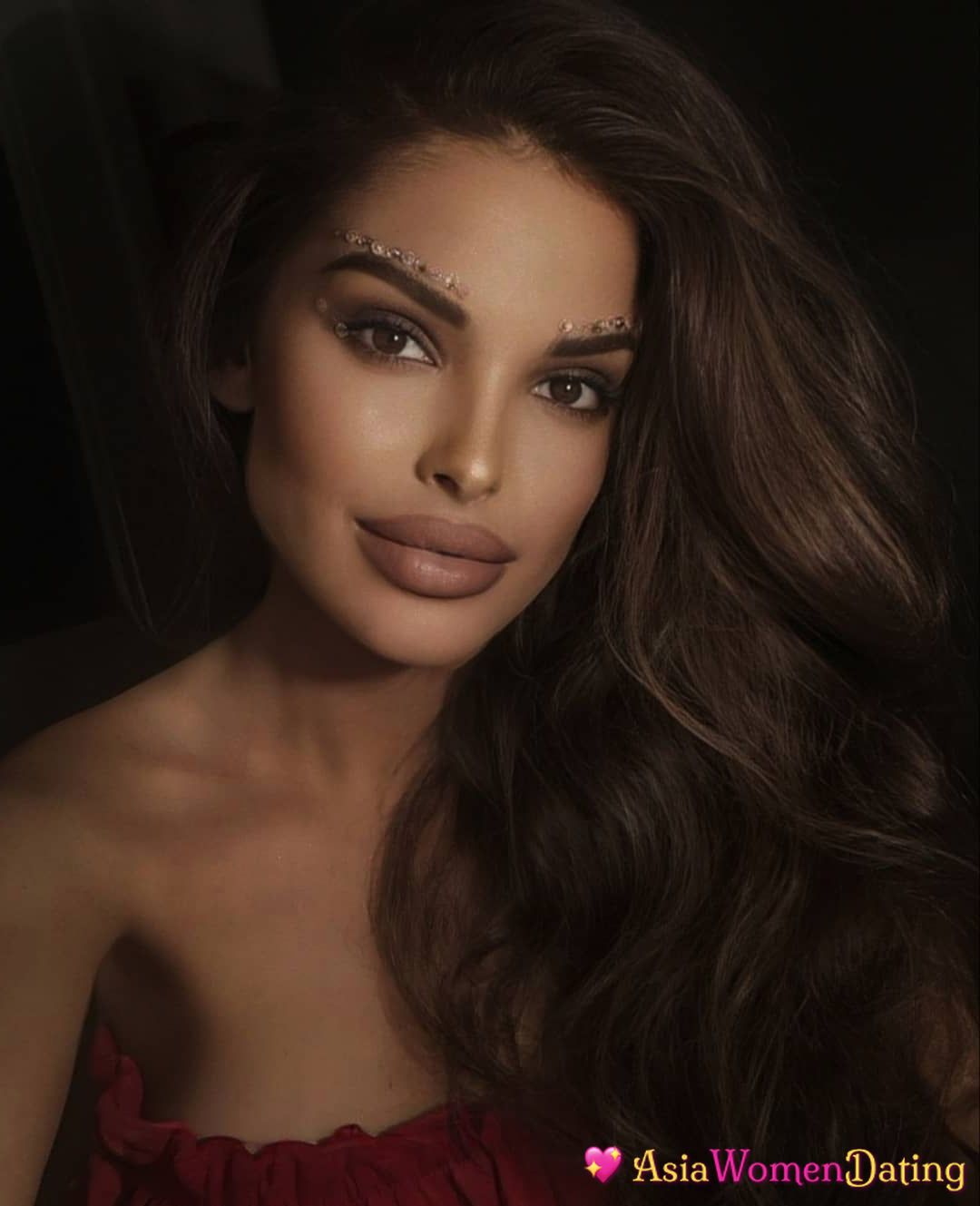 The Full Guide on Dating Mysterious Armenian Women
