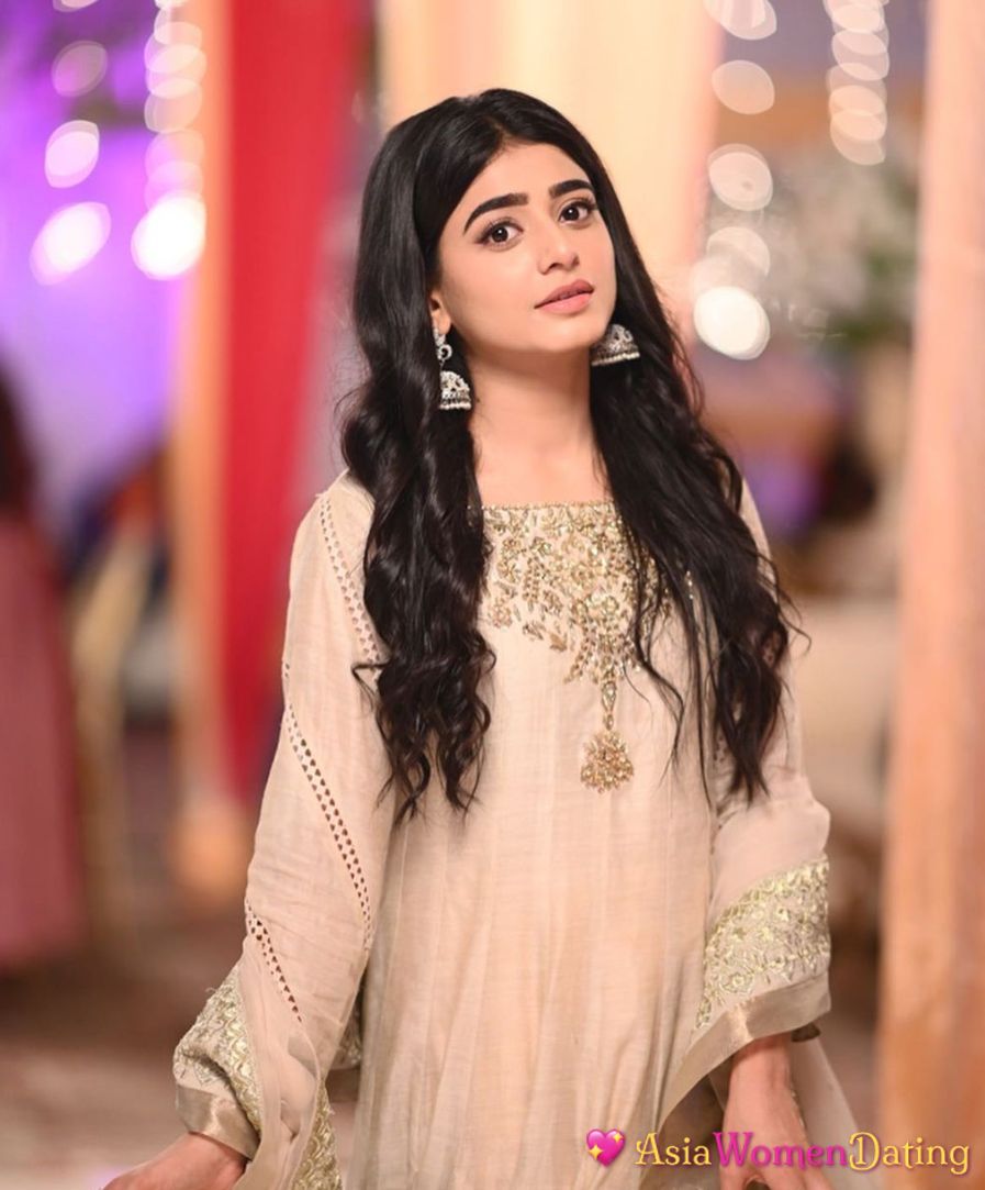 All You Need to Know About Dating a Pakistani Woman