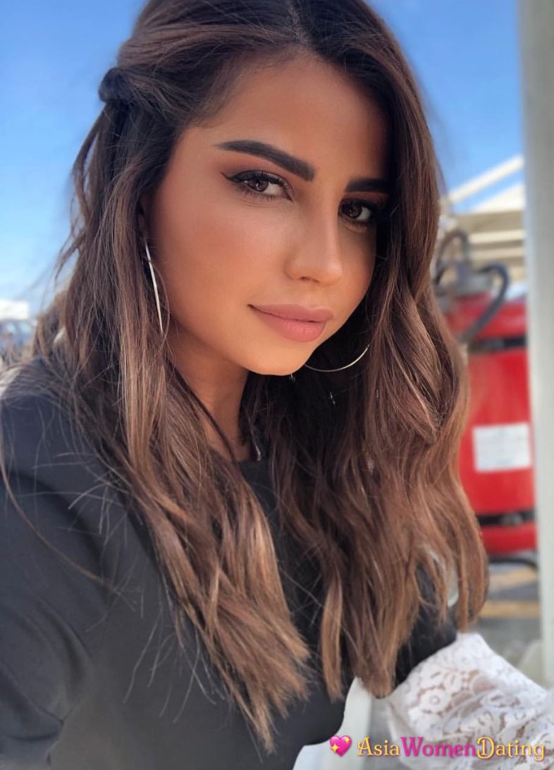 Saudi Arabian Women: What Makes Them the Best Wives?