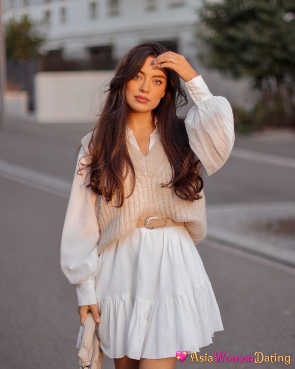 Everything You Should Know When Dating a Turkish Woman